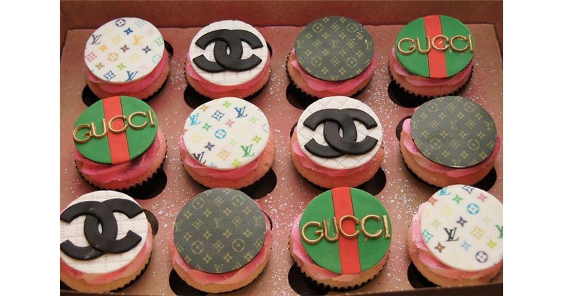 Gucci Cupcakes Cake Wrap // Gucci – Edible Cake Toppers